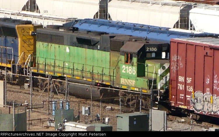 BNSF 2186